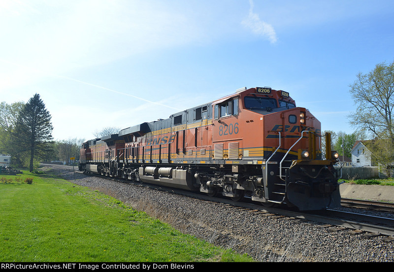 BNSF 8206